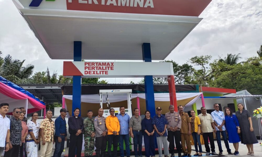 Camat Saparua Timur Resmikan SPBU di Negeri Tuhaha – dinamikamaluku.com